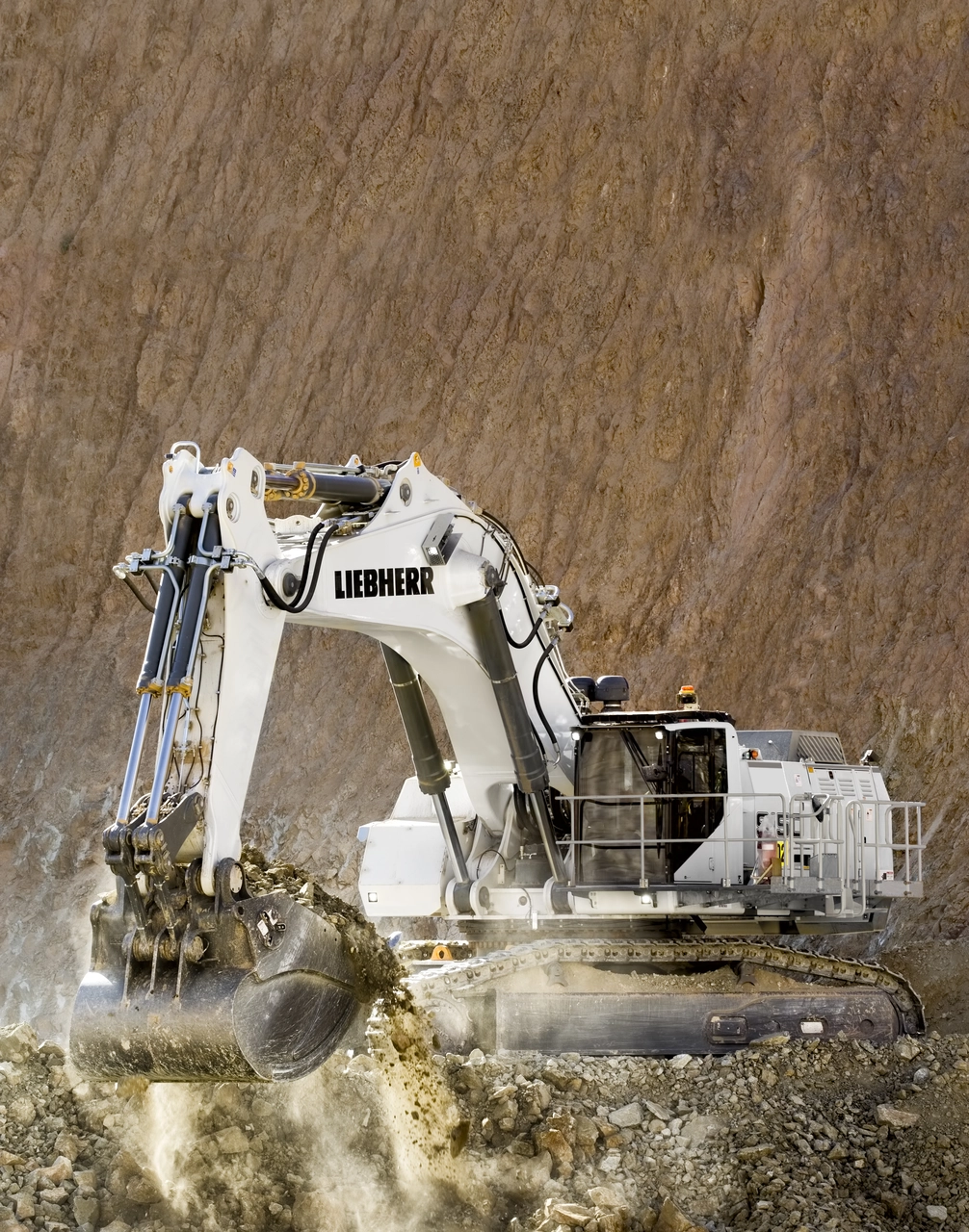 Mining excavators - Liebherr